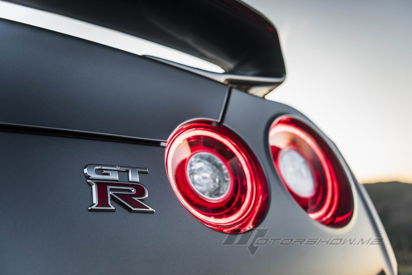 Introducing the 2017 Nissan GT R