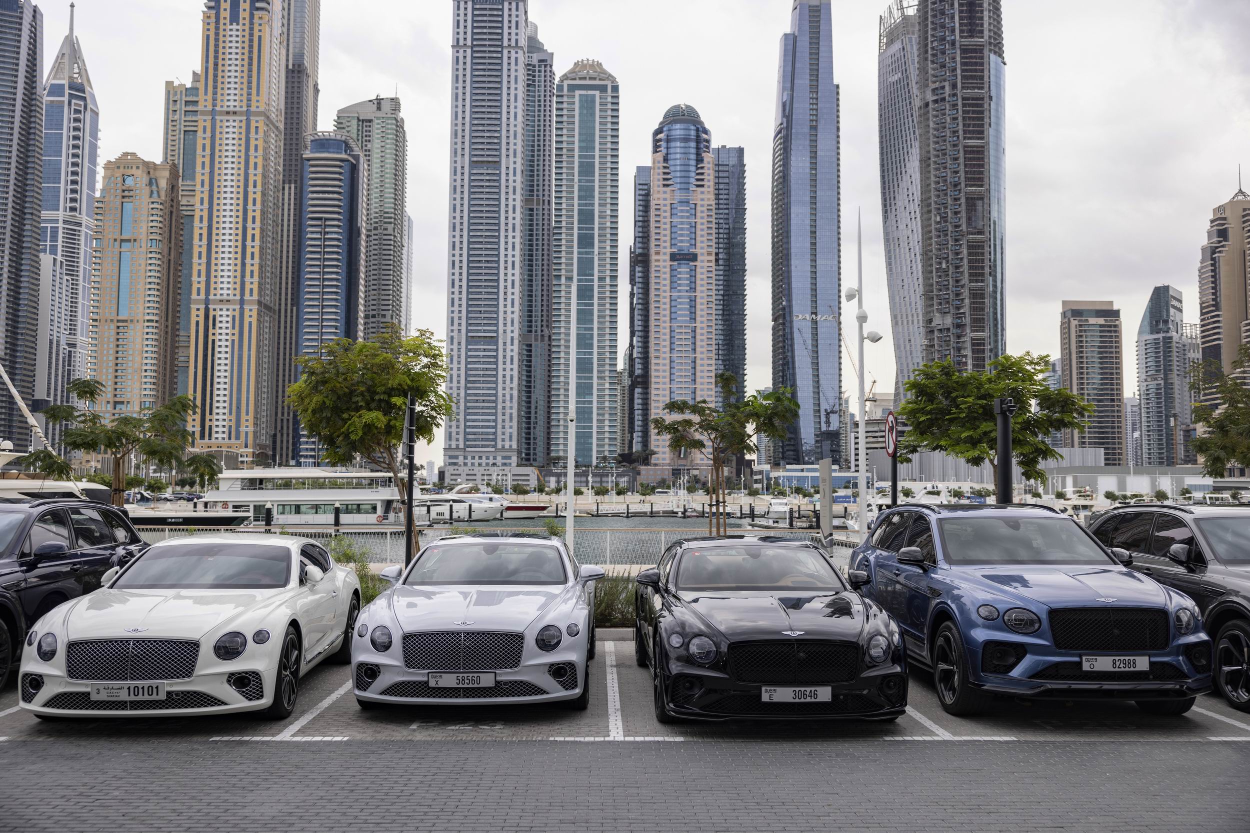 Bentley تزيح الستار عن Bentayga Extended Wheelbase للمرّة الأولى في ...